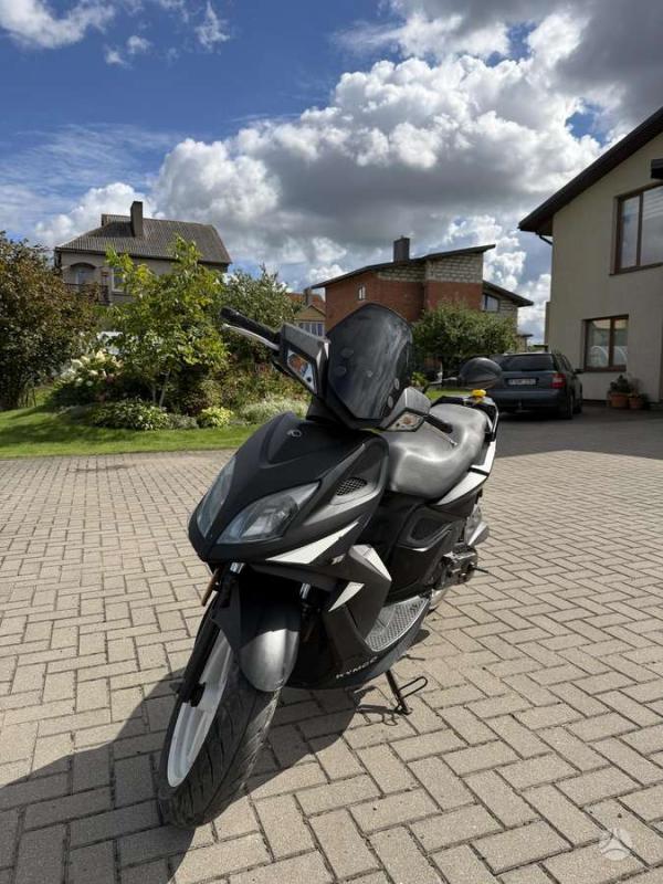 Kymco Super 8 2011 in Panevezys, with an engine capacity of 49.00 L and mileage of 29 thousand km for 450 €, photo 3 on AUTOMOTO.COM.LV