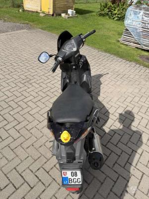 Kymco Super 8 2011 Panevēža, ar dzinēja tilpumu 49.00 L un nobraukumu 29 tūkst. km par 450 €, foto 11 vietnē AUTOMOTO.COM.LV