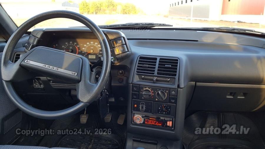 Sarkans Lada 111 2002 Tallina, ar dzinēja tilpumu 1.50 L un nobraukumu 44 tūkst. km par 1700 €, foto 7 vietnē AUTOMOTO.COM.LV