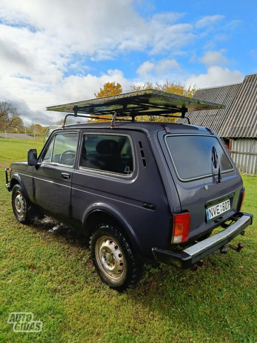 Lada Niva 1999 Viļņa, ar dzinēja tilpumu 1.70 L un nobraukumu 81 tūkst. km par 1000 €, foto 2 vietnē AUTOMOTO.COM.LV