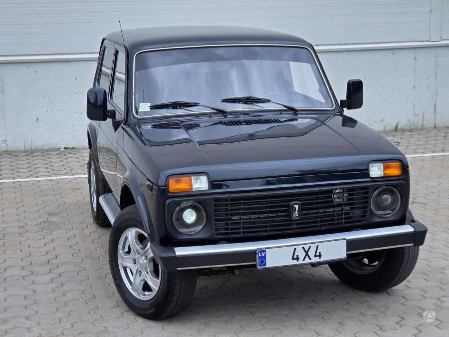 Zaļš Lada Niva 1999 Rīga, ar dzinēja tilpumu 1.70 L un nobraukumu 100 tūkst. km par 11990 €, foto 12 vietnē AUTOMOTO.COM.LV