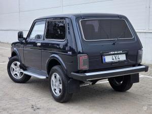 Zaļš Lada Niva 1999 Rīga, ar dzinēja tilpumu 1.70 L un nobraukumu 100 tūkst. km par 11990 €, foto 16 vietnē AUTOMOTO.COM.LV