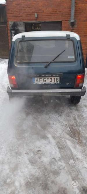 Green Lada Niva 2007 in Kaunas, with an engine capacity of 1.70 L and mileage of 81 thousand km for 1700 €, photo 2 on AUTOMOTO.COM.LV