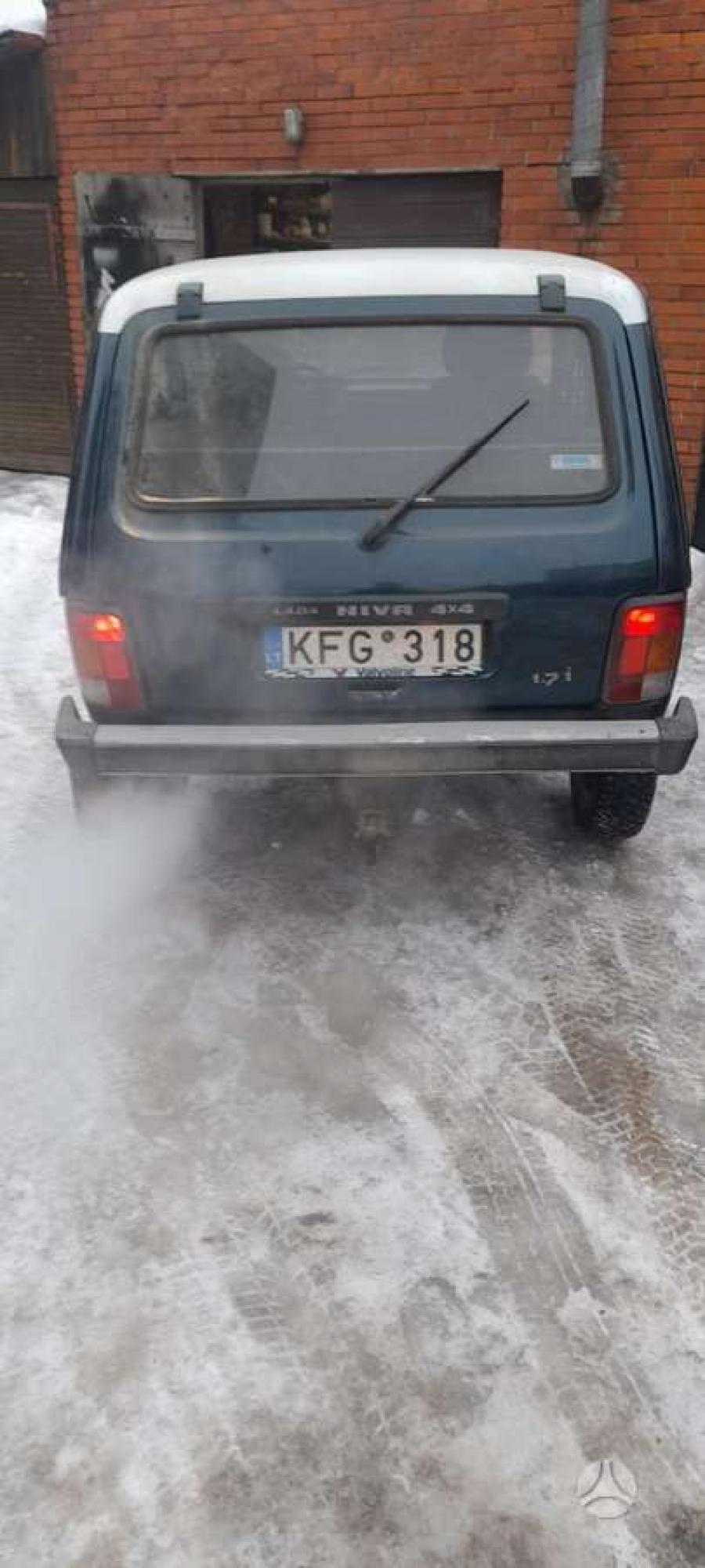 Green Lada Niva 2007 in Kaunas, with an engine capacity of 1.70 L and mileage of 81 thousand km for 1700 €, photo 2 on AUTOMOTO.COM.LV