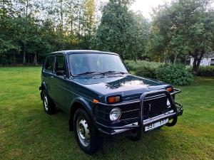 Zaļš Lada Niva 2003 Tallina, ar dzinēja tilpumu 1.70 L un nobraukumu 125 tūkst. km par 1899 €, foto  vietnē AUTOMOTO.COM.LV