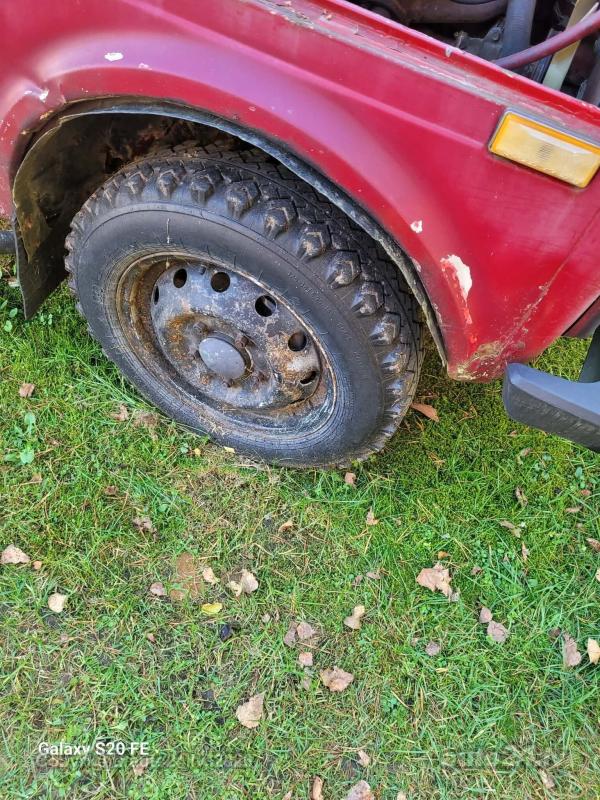 Lada Niva 1988 Tallina, ar dzinēja tilpumu 1.50 L un nobraukumu 0 tūkst. km par 700 €, foto 4 vietnē AUTOMOTO.COM.LV