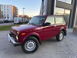 Sarkans Lada Niva 2005 Tallina, ar dzinēja tilpumu 1.70 L un nobraukumu 60 tūkst. km par 3599 €, foto 6 vietnē AUTOMOTO.COM.LV