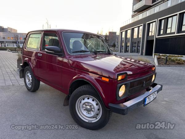 Red Lada Niva 2005 in Tallinn, with an engine capacity of 1.70 L and mileage of 60 thousand km for 3599 €, photo 7 on AUTOMOTO.COM.LV