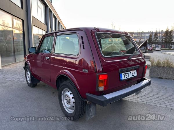 Red Lada Niva 2005 in Tallinn, with an engine capacity of 1.70 L and mileage of 60 thousand km for 3599 €, photo 9 on AUTOMOTO.COM.LV