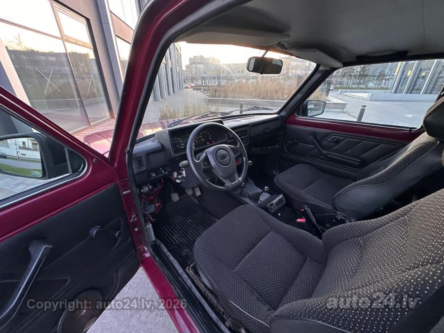 Sarkans Lada Niva 2005 Tallina, ar dzinēja tilpumu 1.70 L un nobraukumu 60 tūkst. km par 3599 €, foto 27 vietnē AUTOMOTO.COM.LV