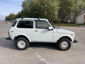 Белый Лада Niva 2002 в Шяуляй, объемом двигателя 1.70 л и пробегом 74 тыс. км за 1900 €, фото 7 на AUTOMOTO.COM.LV