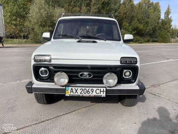 Белый Лада Niva 2002 в Шяуляй, объемом двигателя 1.70 л и пробегом 74 тыс. км за 1900 €, фото 9 на AUTOMOTO.COM.LV