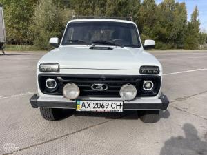 Белый Лада Niva 2002 в Шяуляй, объемом двигателя 1.70 л и пробегом 74 тыс. км за 1900 €, фото 9 на AUTOMOTO.COM.LV