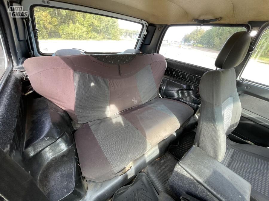 Белый Лада Niva 2002 в Шяуляй, объемом двигателя 1.70 л и пробегом 74 тыс. км за 1900 €, фото 12 на AUTOMOTO.COM.LV