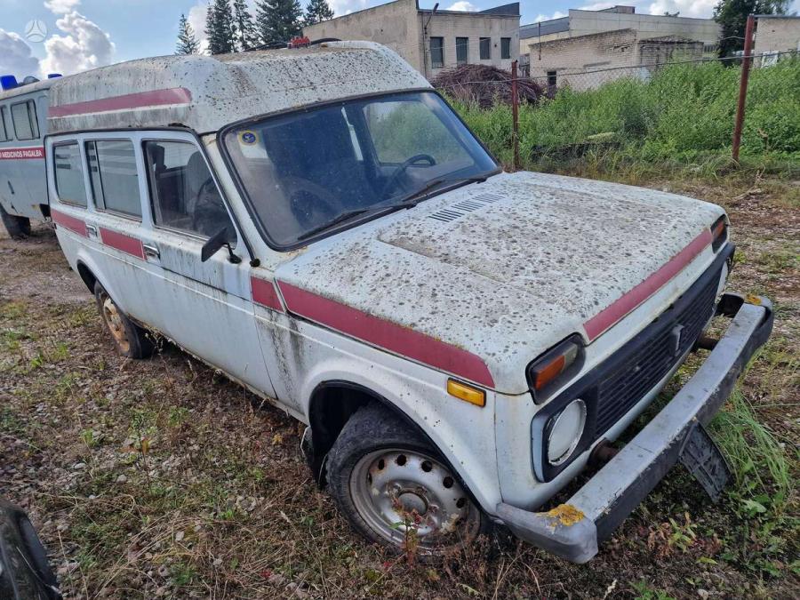 White Lada Niva 1990 in Vilkaviskis, with an engine capacity of 0.00 L and mileage of 100 thousand km for 999 €, photo 1 on AUTOMOTO.COM.LV