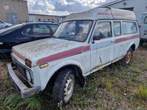 White Lada Niva 1990 in Vilkaviskis, with an engine capacity of 0.00 L and mileage of 100 thousand km for 999 €, photo 3 on AUTOMOTO.COM.LV
