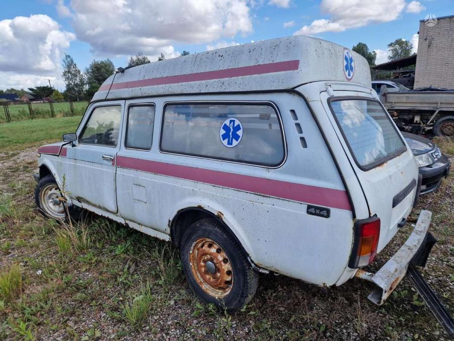 White Lada Niva 1990 in Vilkaviskis, with an engine capacity of 0.00 L and mileage of 100 thousand km for 999 €, photo 4 on AUTOMOTO.COM.LV
