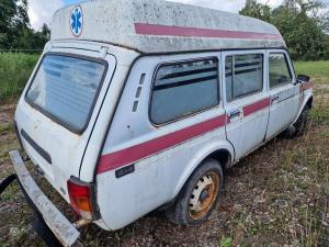 White Lada Niva 1990 in Vilkaviskis, with an engine capacity of 0.00 L and mileage of 100 thousand km for 999 €, photo 5 on AUTOMOTO.COM.LV