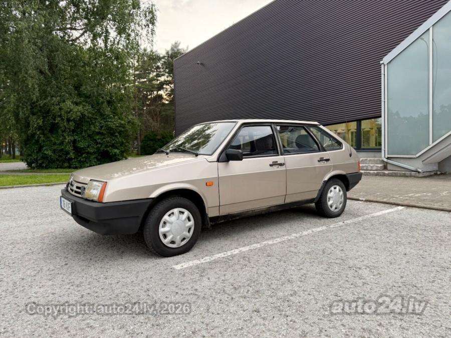 Smilšu krāsa Lada Samara 1998 Tallina, ar dzinēja tilpumu 1.50 L un nobraukumu 101 tūkst. km par 6900 €, foto 1 vietnē AUTOMOTO.COM.LV