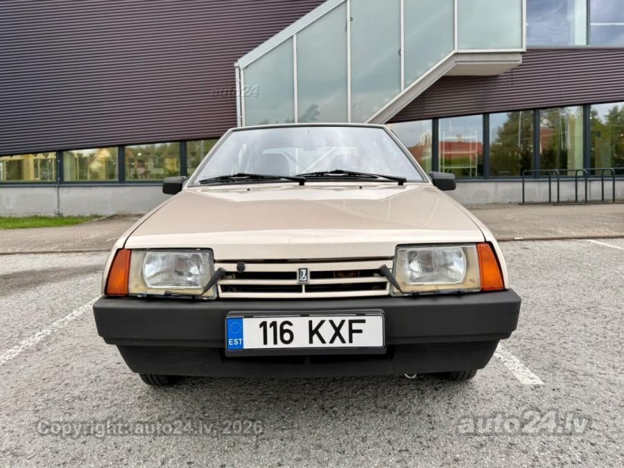 Smilšu krāsa Lada Samara 1998 Tallina, ar dzinēja tilpumu 1.50 L un nobraukumu 101 tūkst. km par 6900 €, foto 4 vietnē AUTOMOTO.COM.LV