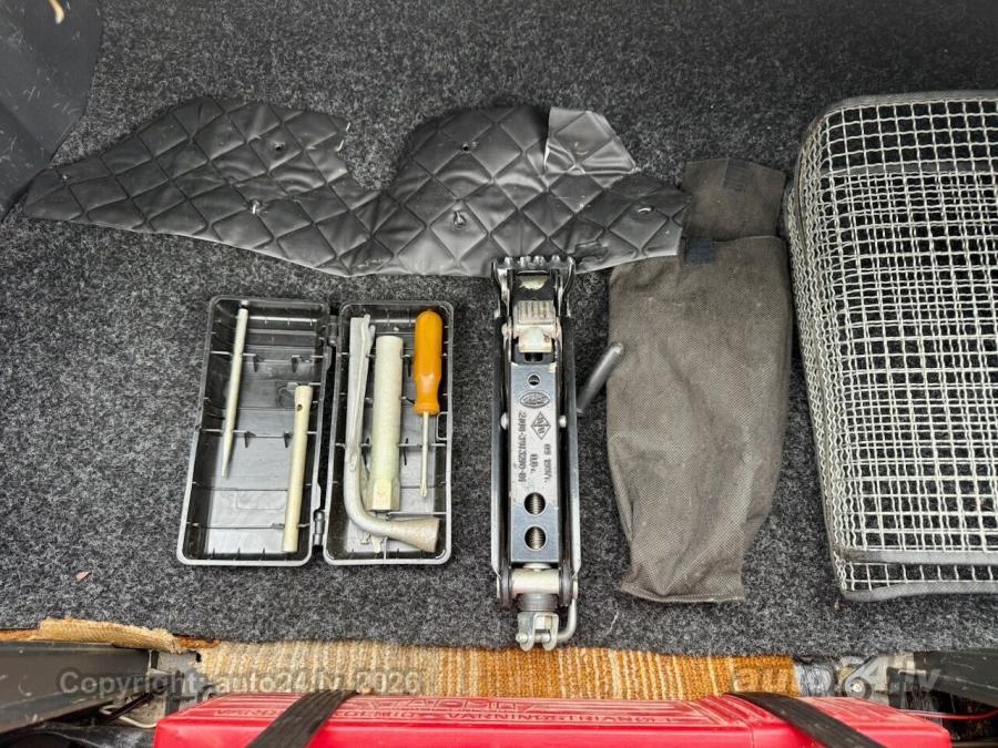 Smilšu krāsa Lada Samara 1998 Tallina, ar dzinēja tilpumu 1.50 L un nobraukumu 101 tūkst. km par 6900 €, foto 7 vietnē AUTOMOTO.COM.LV