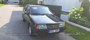 Melns Lada Samara 2002 Tallina, ar dzinēja tilpumu 1.50 L un nobraukumu 110 tūkst. km par 3200 €, foto  vietnē AUTOMOTO.COM.LV