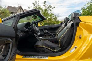 Dzeltens Lamborghini Gallardo 2007 Kauņa, ar dzinēja tilpumu 5.00 L un nobraukumu 101 tūkst. km par 79450 €, foto 28 vietnē AUTOMOTO.COM.LV