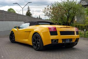 Dzeltens Lamborghini Gallardo 2007 Kauņa, ar dzinēja tilpumu 5.00 L un nobraukumu 101 tūkst. km par 79450 €, foto 38 vietnē AUTOMOTO.COM.LV
