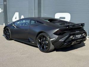 Black Lamborghini Huracan 2024 in Tallinn, with an engine capacity of 5.20 L and mileage of 4 thousand km for 324995 €, photo 5 on AUTOMOTO.COM.LV