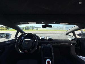 Black Lamborghini Huracan 2024 in Tallinn, with an engine capacity of 5.20 L and mileage of 4 thousand km for 324995 €, photo 16 on AUTOMOTO.COM.LV