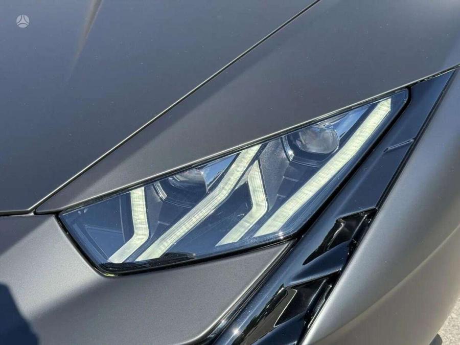 Black Lamborghini Huracan 2024 in Tallinn, with an engine capacity of 5.20 L and mileage of 4 thousand km for 324995 €, photo 29 on AUTOMOTO.COM.LV