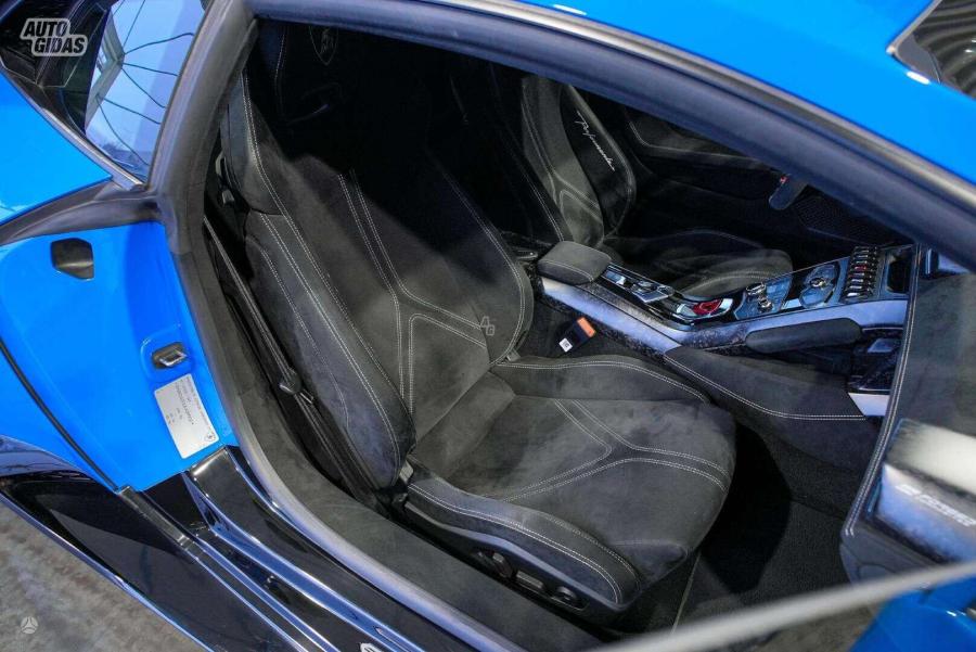 Zils Lamborghini Huracan 2018 Kauņa, ar dzinēja tilpumu 5.20 L un nobraukumu 124 tūkst. km par 209950 €, foto 38 vietnē AUTOMOTO.COM.LV