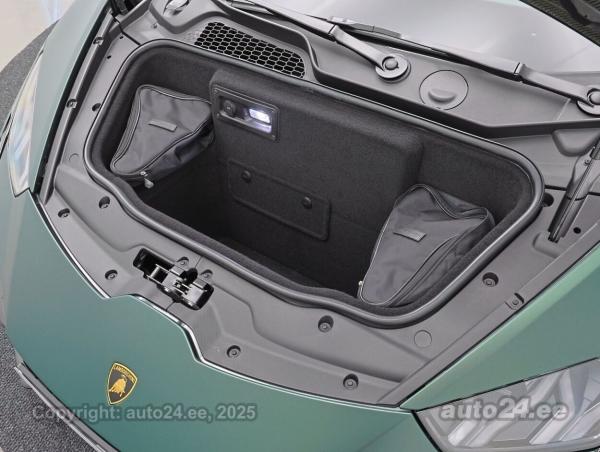 Lamborghini Huracan 2024 in Tallinn, with an engine capacity of 5.20 L and mileage of 11 thousand km for 305000 €, photo 11 on AUTOMOTO.COM.LV