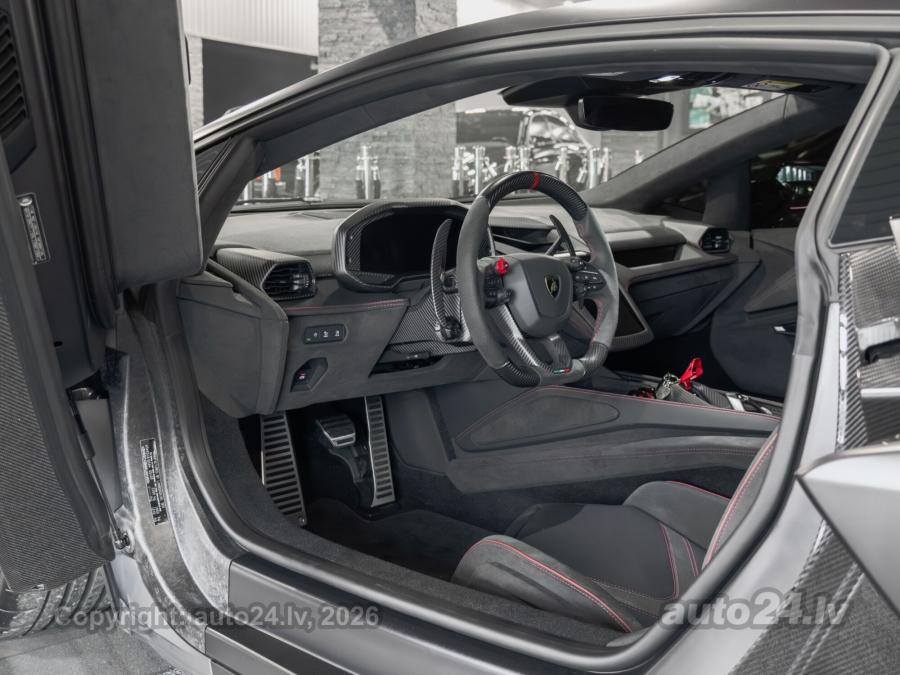 Pelēks Lamborghini Revuelto 2024 Tallina, ar dzinēja tilpumu 6.50 L un nobraukumu 1 tūkst. km par 682000 €, foto 10 vietnē AUTOMOTO.COM.LV