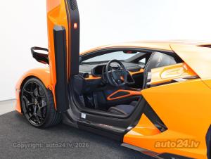 Orange Lamborghini Revuelto 2026 in Tallinn, with an engine capacity of 6.50 L and mileage of 0 thousand km for 657076 €, photo 17 on AUTOMOTO.COM.LV