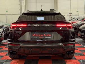 Melns Lamborghini Urus 2020 Viļņa, ar dzinēja tilpumu 4.00 L un nobraukumu 107 tūkst. km par 179990 €, foto 6 vietnē AUTOMOTO.COM.LV