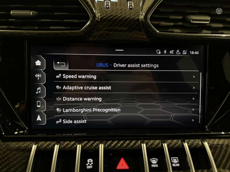 Melns Lamborghini Urus 2020 Viļņa, ar dzinēja tilpumu 4.00 L un nobraukumu 107 tūkst. km par 179990 €, foto 27 vietnē AUTOMOTO.COM.LV