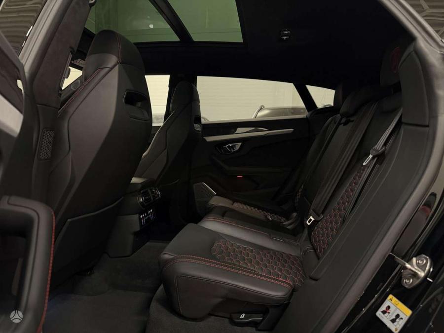 Melns Lamborghini Urus 2020 Viļņa, ar dzinēja tilpumu 4.00 L un nobraukumu 107 tūkst. km par 179990 €, foto 30 vietnē AUTOMOTO.COM.LV
