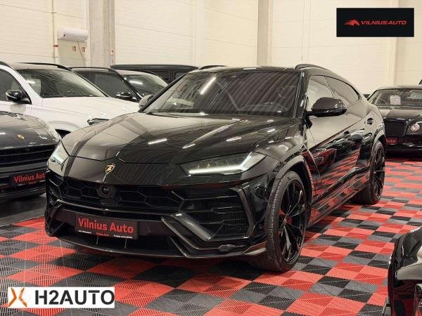 Black Lamborghini Urus 2020 in Vilnius, with an engine capacity of 4.00 L and mileage of 107 thousand km for 174990 €, photo 1 on AUTOMOTO.COM.LV