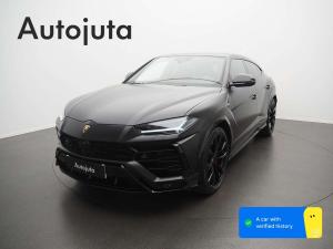 Black Lamborghini Urus 2021 in Vilnius, with an engine capacity of 4.00 L and mileage of 58 thousand km for 211000 €, photo  on AUTOMOTO.COM.LV