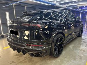 Black Lamborghini Urus 2021 in Klaipeda, with an engine capacity of 4.00 L and mileage of 41 thousand km for 225000 €, photo 4 on AUTOMOTO.COM.LV