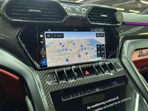 Black Lamborghini Urus 2021 in Klaipeda, with an engine capacity of 4.00 L and mileage of 41 thousand km for 225000 €, photo 28 on AUTOMOTO.COM.LV