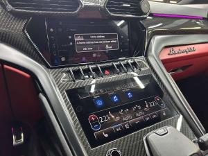 Black Lamborghini Urus 2021 in Klaipeda, with an engine capacity of 4.00 L and mileage of 41 thousand km for 225000 €, photo 29 on AUTOMOTO.COM.LV