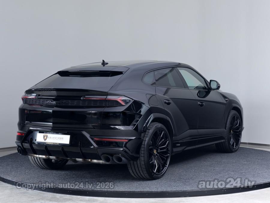 Black Lamborghini Urus 2026 in Tallinn, with an engine capacity of 4.00 L and mileage of 4 thousand km for 338520 €, photo 3 on AUTOMOTO.COM.LV