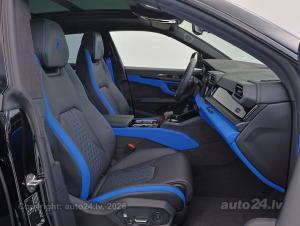 Black Lamborghini Urus 2026 in Tallinn, with an engine capacity of 4.00 L and mileage of 4 thousand km for 338520 €, photo 13 on AUTOMOTO.COM.LV