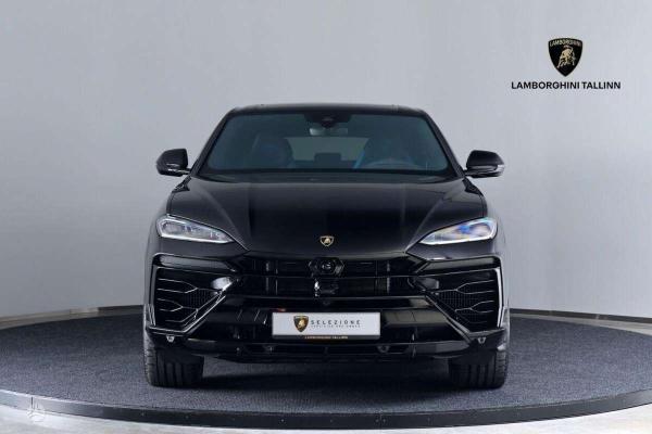 Black Lamborghini Urus 2026 in Tallinn, with an engine capacity of 4.00 L and mileage of 4 thousand km for 329000 €, photo 3 on AUTOMOTO.COM.LV