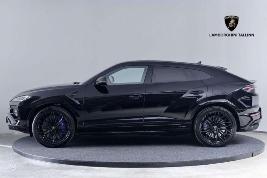 Melns Lamborghini Urus 2026 Tallina, ar dzinēja tilpumu 4.00 L un nobraukumu 4 tūkst. km par 329000 €, foto 11 vietnē AUTOMOTO.COM.LV