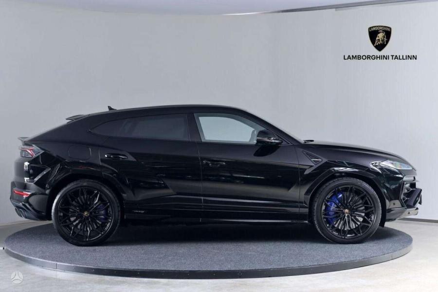 Melns Lamborghini Urus 2026 Tallina, ar dzinēja tilpumu 4.00 L un nobraukumu 4 tūkst. km par 329000 €, foto 18 vietnē AUTOMOTO.COM.LV
