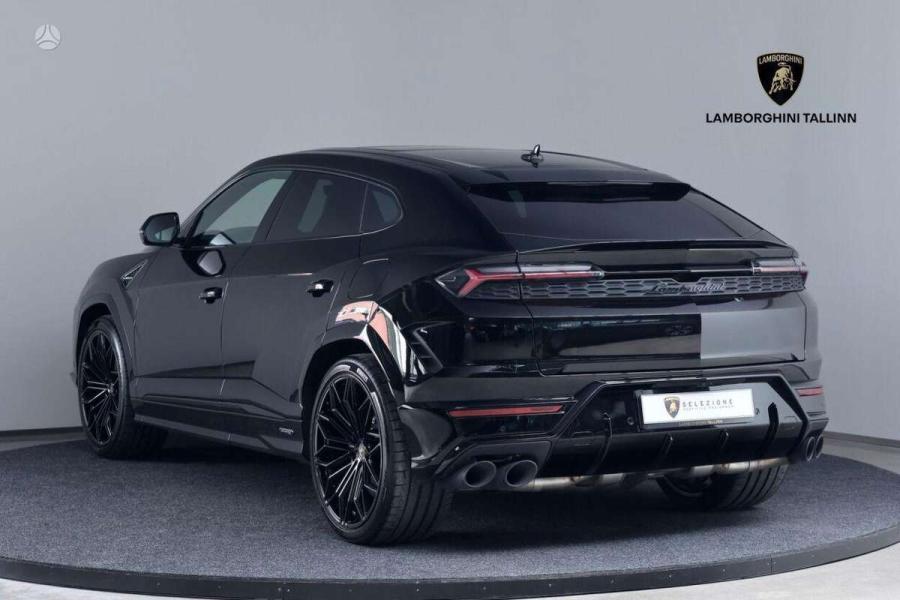 Melns Lamborghini Urus 2026 Tallina, ar dzinēja tilpumu 4.00 L un nobraukumu 4 tūkst. km par 329000 €, foto 19 vietnē AUTOMOTO.COM.LV