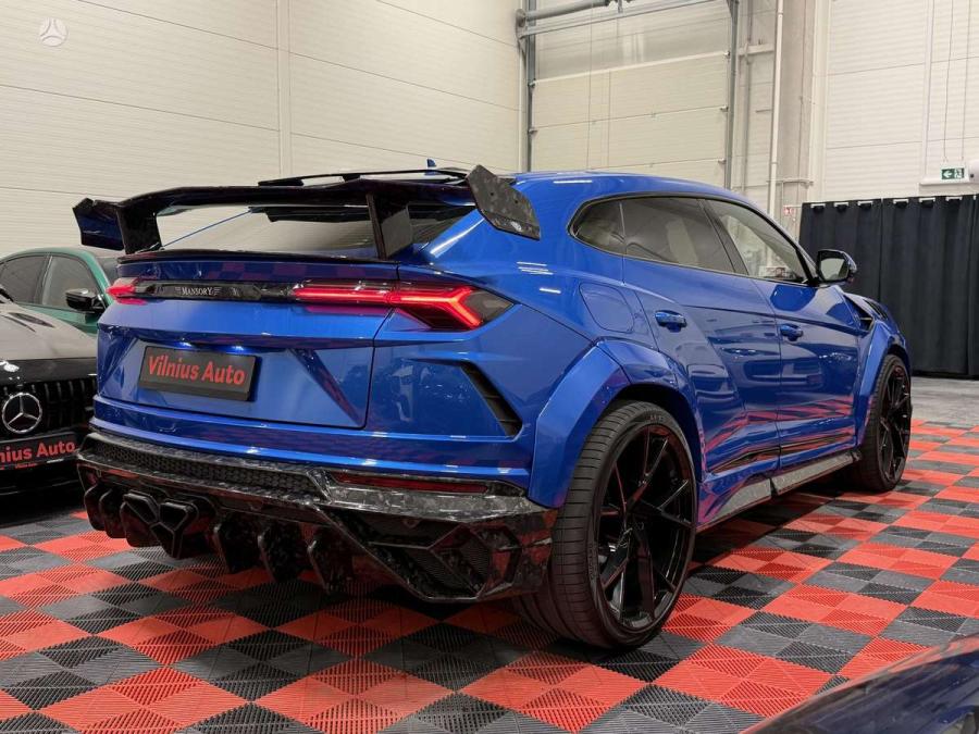 Zils Lamborghini Urus 2019 Viļņa, ar dzinēja tilpumu 4.00 L un nobraukumu 121 tūkst. km par 225000 €, foto 5 vietnē AUTOMOTO.COM.LV